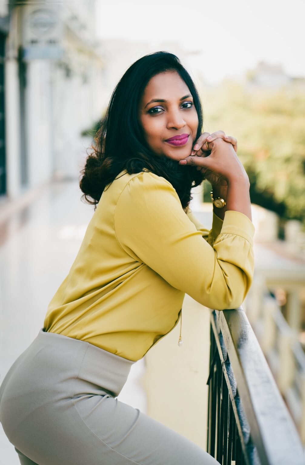50+ Professional Photo Poses for Female Leaders and Coaches | Sunita Biddu